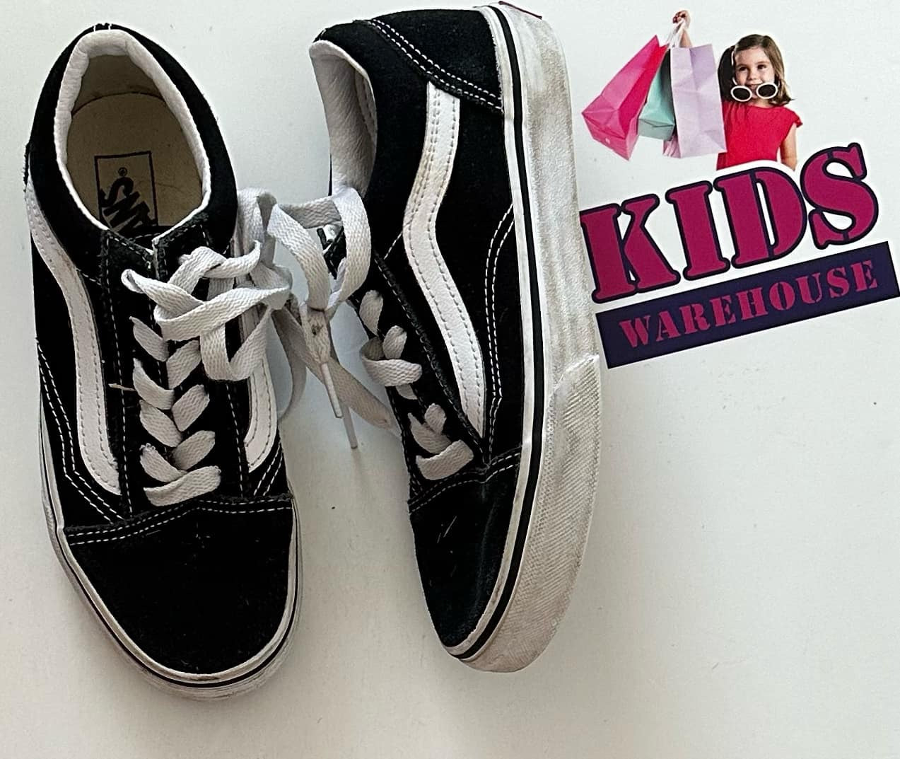 Vans Black & White Runners Size US2/UK1.5 (Older Child) – Kids Warehouse AU